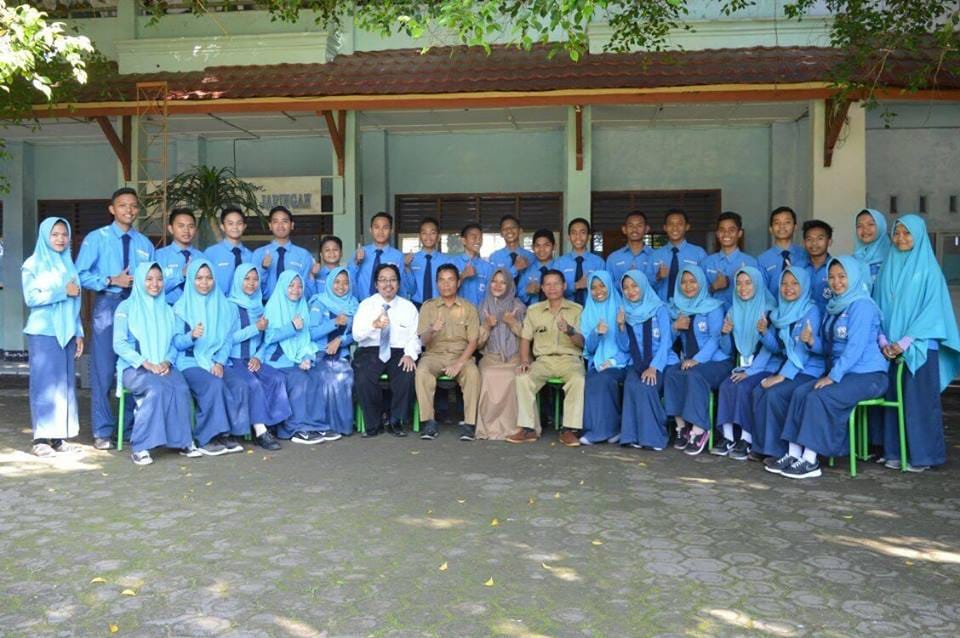 SMKN 1 DOMPU